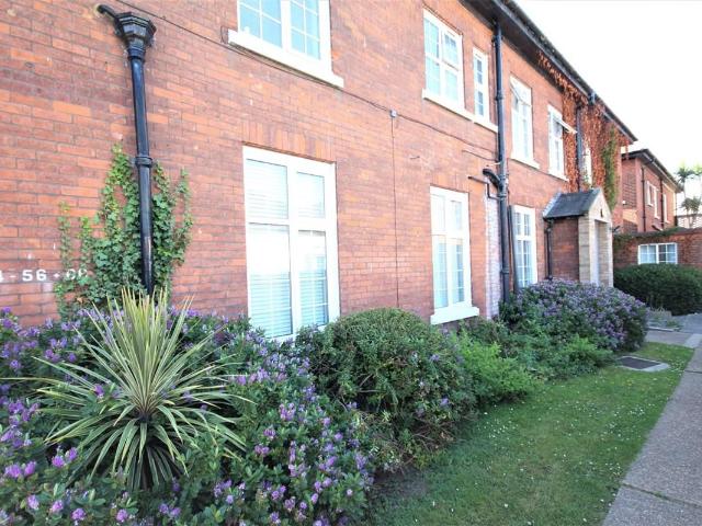 Astra Court West, Astra Close, Hornchurch RM12, 1 bed flat to rent, £1,399 pcm | PrimeLocation