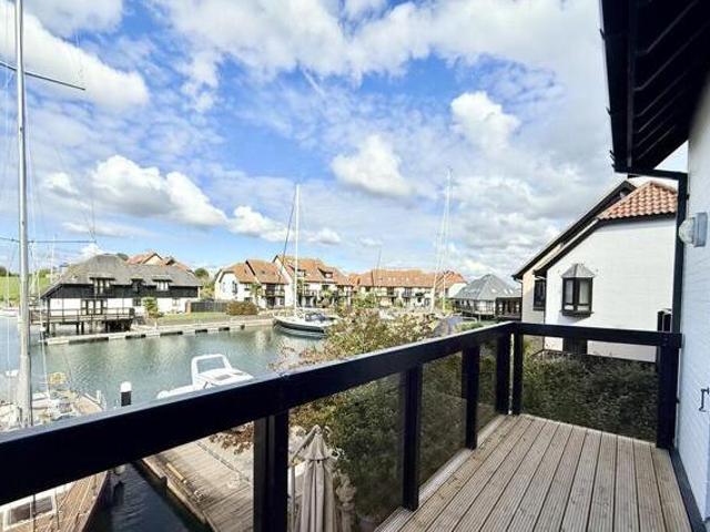 Astra Court, Hythe, 3 Bedroom Town