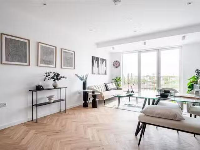 Astra House, Arklow Road, New Cross SE14, 2 bedroom flat for s.