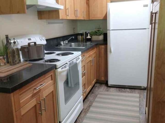 Astra Plaza 1 Bedroom Apartment for Rent at 1229 Sw 126th St, Burien, WA 98146 Salmon Creek