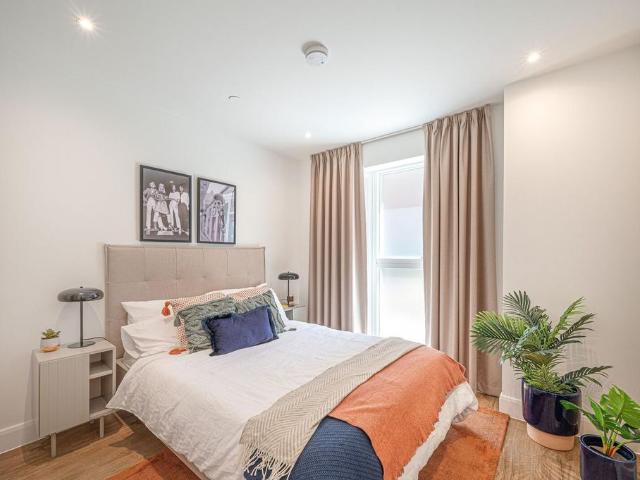 Astral House, UNCLE Colindale. 2 bed flat to rent £2,555 pcm £590 pw