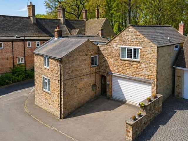Astrop Road, Kings Sutton, 5 Bedroom Detached