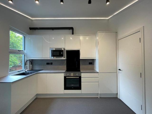Asylum Road, London, SE15 2LW 1 bed flat to rent £2,197 pcm £507 pw