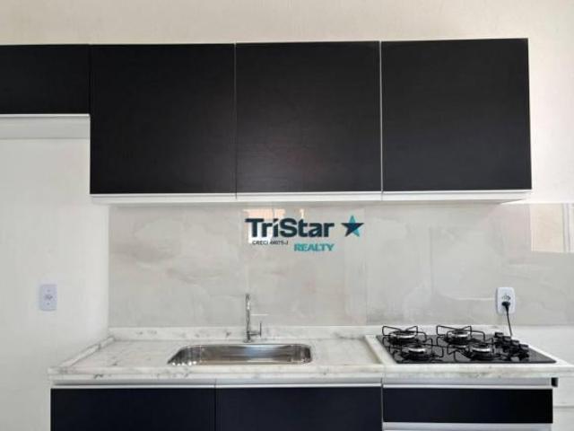 AP0372 APARTAMENTO 02 DORMITORIOS COM COZINHA PLANEJADA EM CONDOMINIO FECHADO COM LAZER COMPLETO