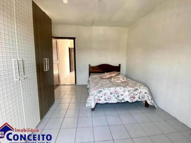 AP1015 Apartamento localizado em avenida central de Imbé