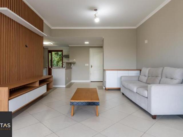 AP 3 dorm. 1 suíte hidro, 1 demi suíte, 1 vaga. B. Jardim dos Ipês, Gramado