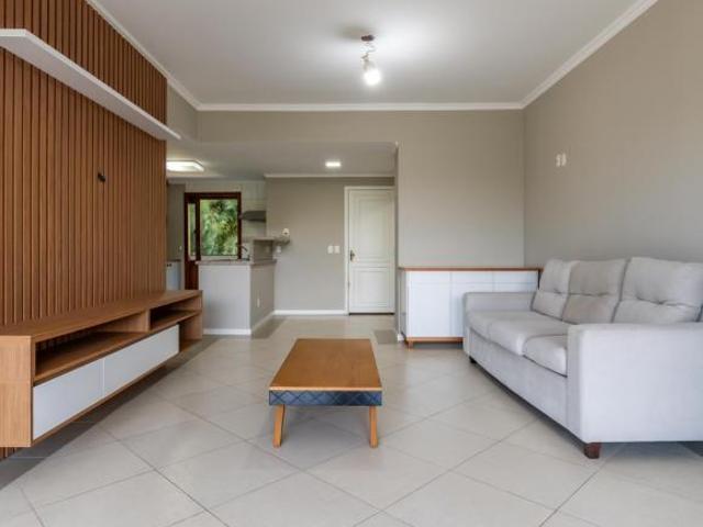 AP 3 dorm. 1 suíte hidro, 1 demi suíte, 1 vaga. B. Jardim dos Ipês, Gramado