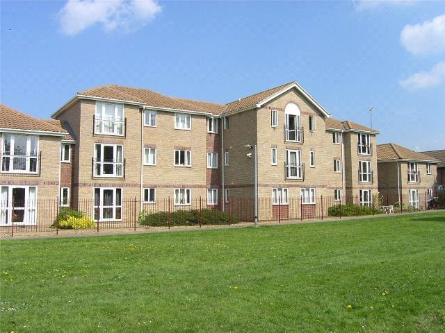 Apollo Way, Cambridge, Cambridgeshire CB4, 2 bed flat to rent, £1,350 pcm | PrimeLocation