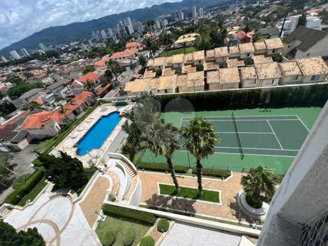 Apartamento à venda com 4 quartos, sendo 2 suítes, no condomínio Cond Firenze, Mogi das Cruzes