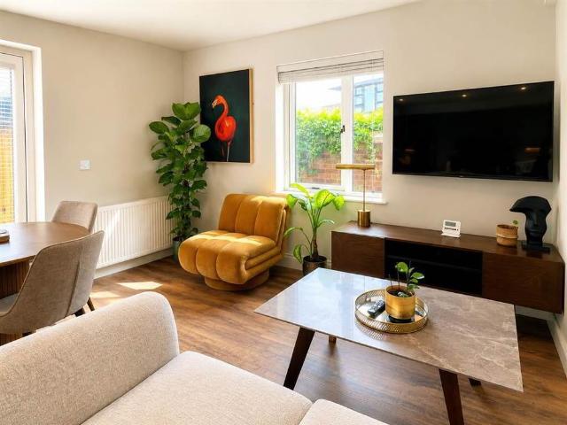 Apartment 3 4 Chlorine Gardens, Belfast, BT9 5DJ