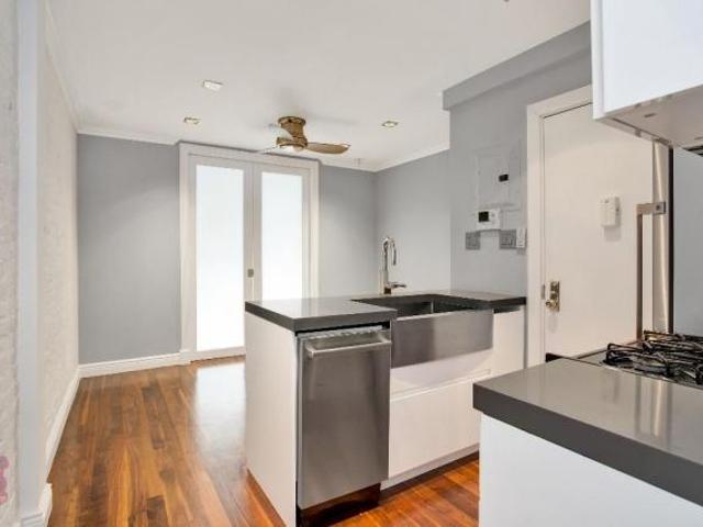 apartment 3 bedroom, New York NY 10009 DS87916327