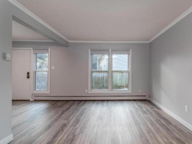 apartment 3 bedroom, Burlington ON L7T 3S6 DS89770934