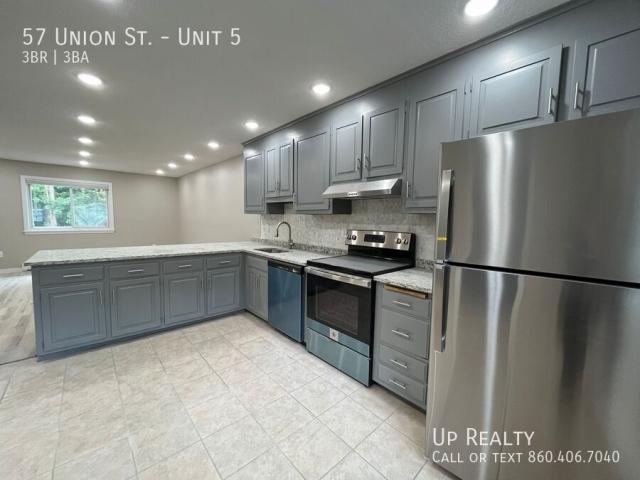 apartment 3 bedroom, Bristol CT 06010 DS86540180