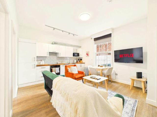 Apartment 3 Bedroom For Rent Nottingham Nottingham 2700 ELS101019596