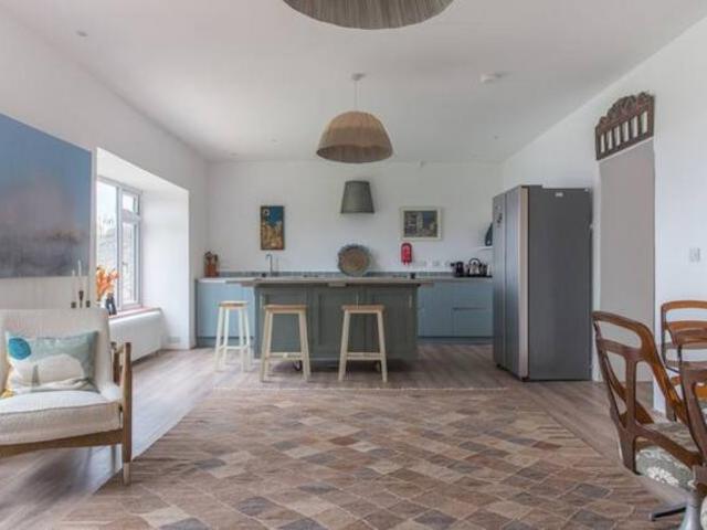 Apartment 3 Bedroom For Rent Clevedon Clevedon 6000 ES73440100