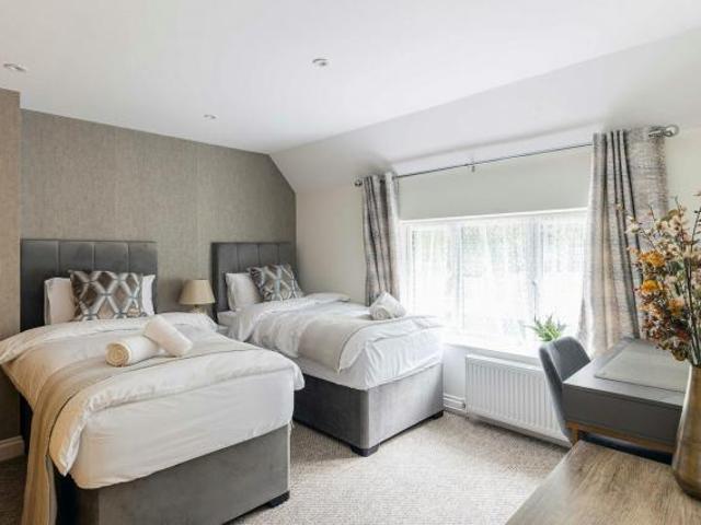 Apartment 3 Bedroom For Rent Guildford Guildford 4500 ELS78668193