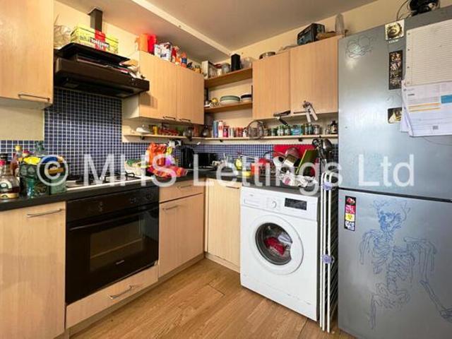 Apartment 3 Bedroom For Rent Leeds West Yorkshire 1365 ES101386582