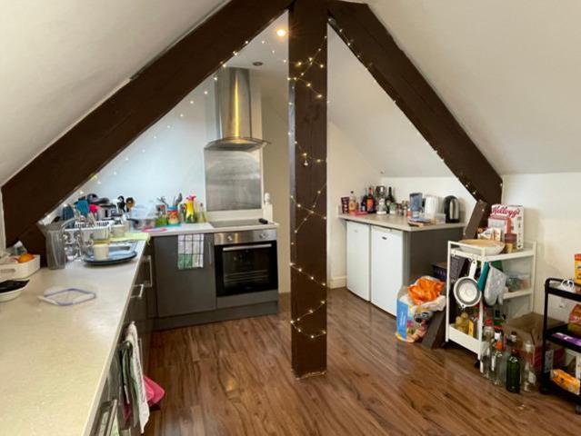 Apartment 3 Bedroom For Rent Leeds West Yorkshire 520 ELS101221922