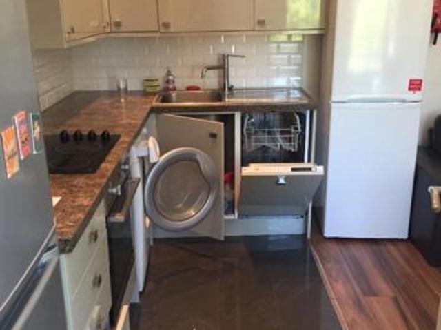 Apartment 3 Bedroom For Rent Leeds West Yorkshire 607 ELS101300957