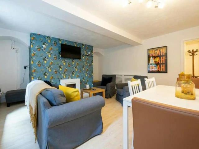 Apartment 3 Bedroom For Rent Liverpool Liverpool 4356 ES101587826