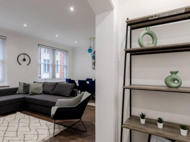 Apartment 3 Bedroom For Rent London London 10500 ELS101819129