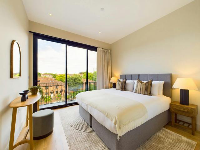Apartment 3 Bedroom For Rent London London 10025 ES87275335