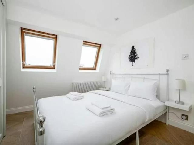 Apartment 3 Bedroom For Rent London London 11717 ES101587747