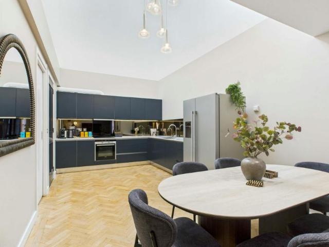 Apartment 3 Bedroom For Rent London London 14554 ELS90033120