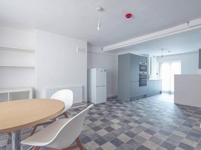 Apartment 3 Bedroom For Rent London London 3450 ELS90929119