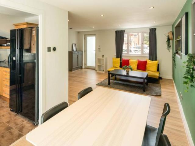 Apartment 3 Bedroom For Rent London London 3500 ES102147588