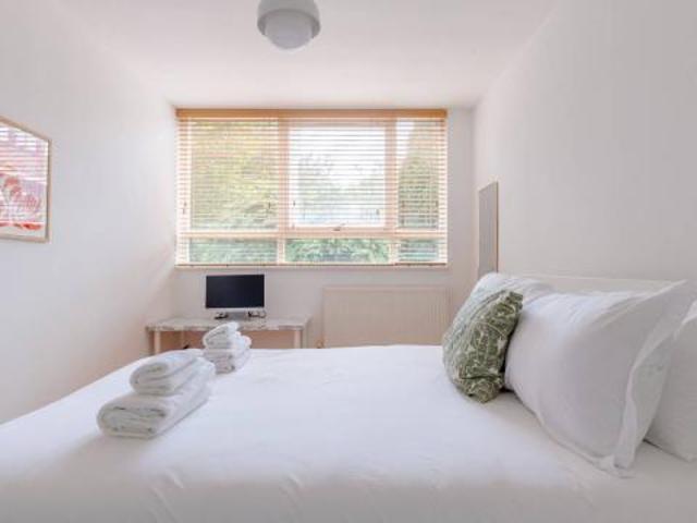 Apartment 3 Bedroom For Rent London London 3872 ELS83686178