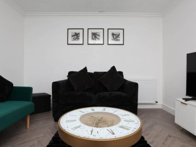 Apartment 3 Bedroom For Rent London London 4500 ELS96384940
