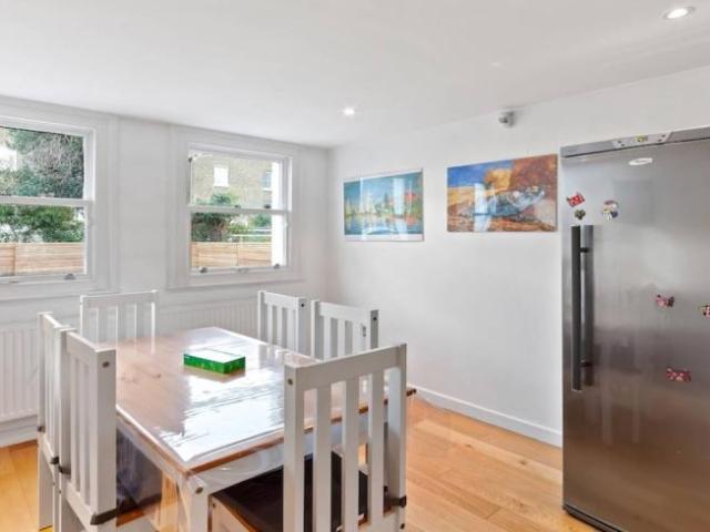 Apartment 3 Bedroom For Rent London London 4500 ELS101771096