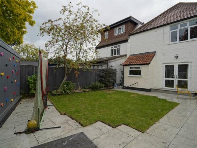 Apartment 3 Bedroom For Rent London London 4500 ES101816291