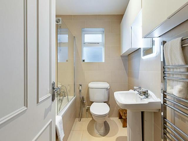 Apartment 3 Bedroom For Rent London London 4940 ELS100944707