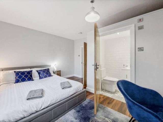 Apartment 3 Bedroom For Rent London London 4950 ES101821696