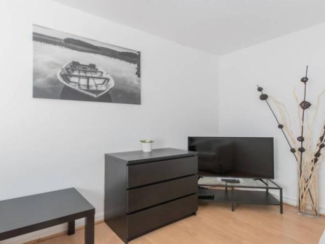 Apartment 3 Bedroom For Rent London London 5000 ELS101848908