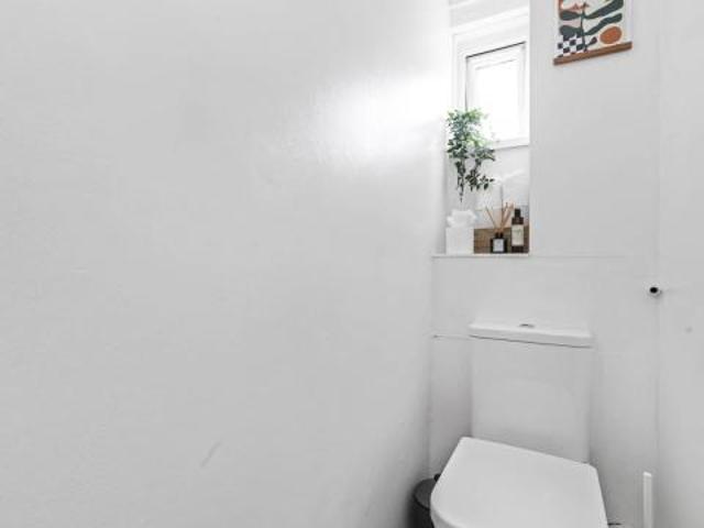 Apartment 3 Bedroom For Rent London London 5500 ELS79142217