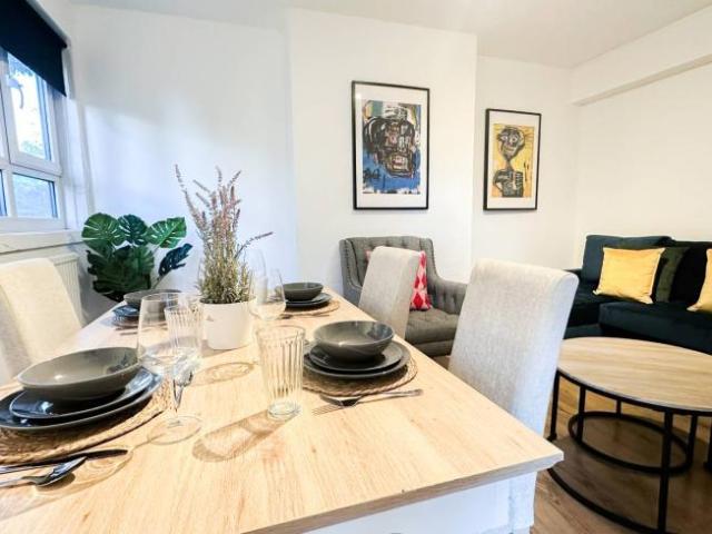 Apartment 3 Bedroom For Rent London London 5737 ELS101837851