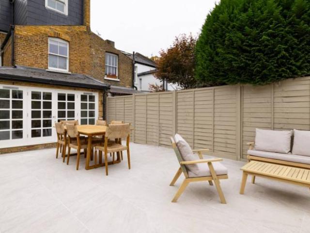 Apartment 3 Bedroom For Rent London London 6000 ELS95485915