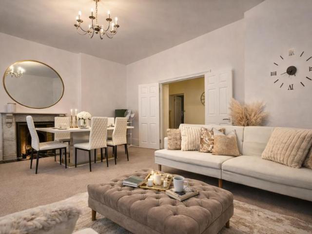 Apartment 3 Bedroom For Rent London London 8000 ES102020344