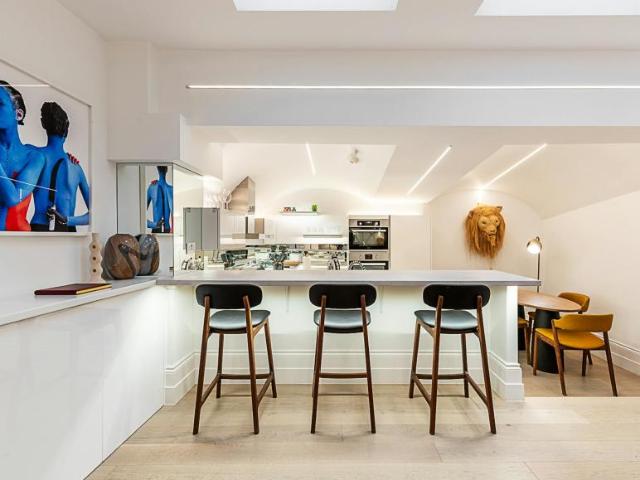 Apartment 3 Bedroom For Rent London London 8123 ES102114536