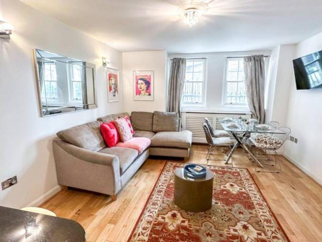 Apartment 3 Bedroom For Rent London London 8375 ES101845788