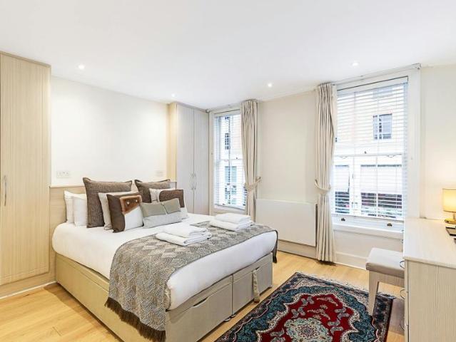 Apartment 3 Bedroom For Rent London London 8781 ES101111476