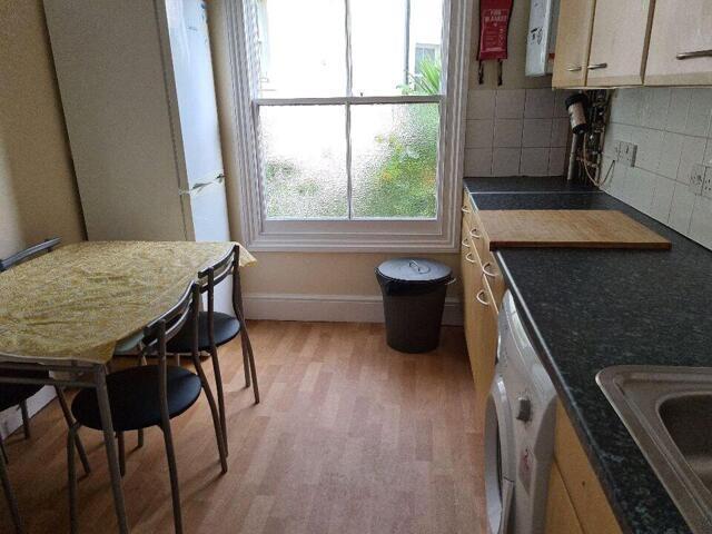Apartment 3 Bedroom For Rent Southampton Hampshire 1350 ES99331285