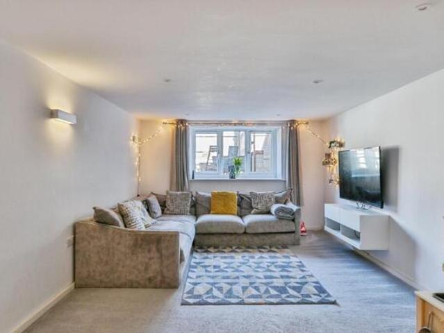 Apartment 3 Bedroom For Sale Bournemouth Bournemouth 290000 ELS99773943
