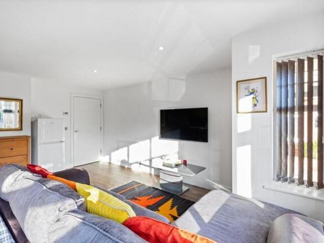 Apartment 3 Bedroom For Sale Harrow Greater London 550000 ELS99277704