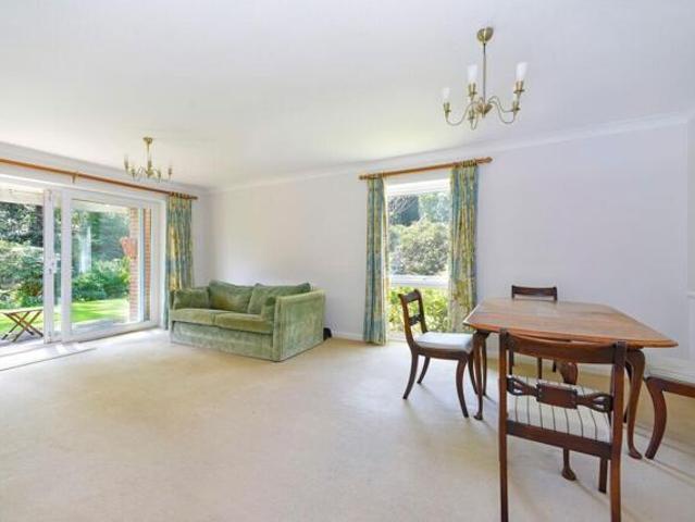 Apartment 3 Bedroom For Sale Surrey Surrey 550000 ES99290593