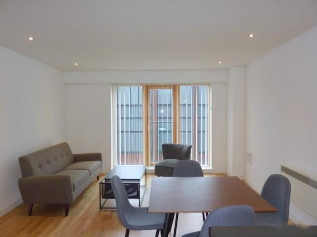 Apartment 10, 124 The Rock BL9 2 bed apartment to rent £1,065 pcm £246 pw