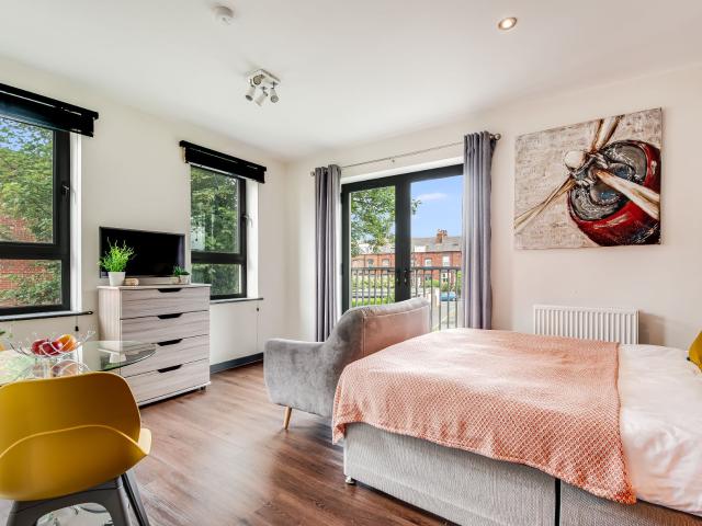 Apartment 10, 83 Cardigan Lane Leeds, LS4 2LN